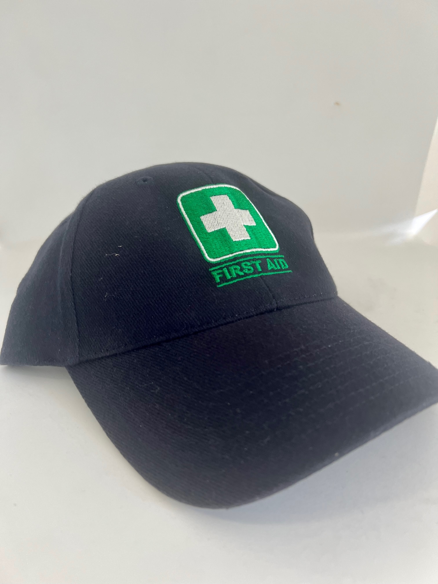 Buy First Aid Cap For Your First Aider >>Medical Solution